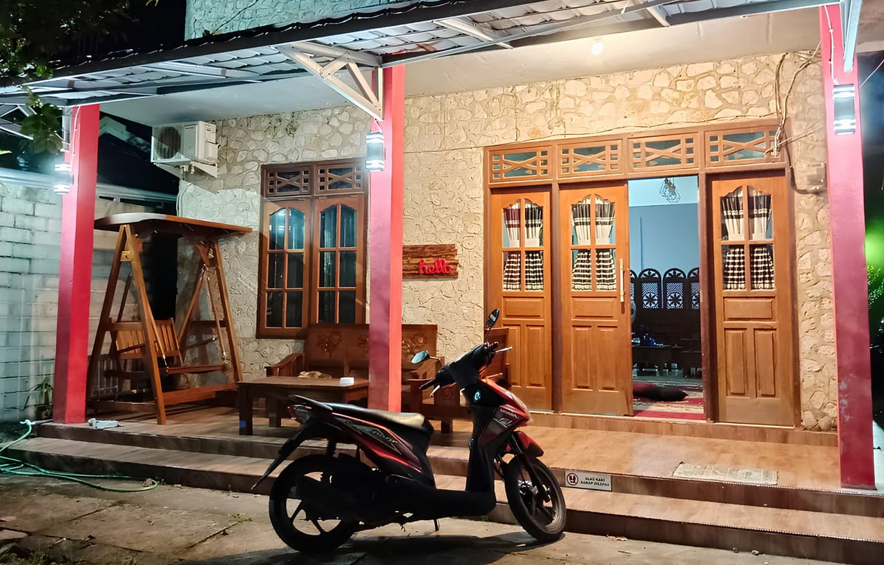 Penginapan AC Karimunjawa "Hello" Guest House